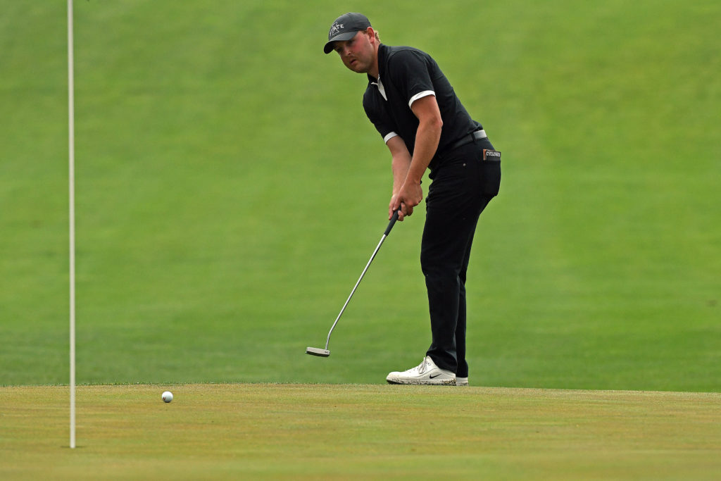 ‘Up and Down’ the Iowa Golf Scene – Kinney adjusts to life on tour ...